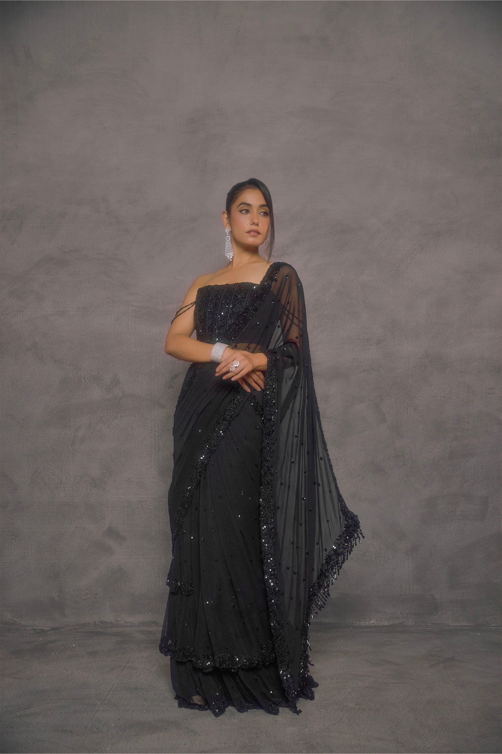 Buy Amora Black Hand Embroidered Concept-Saree | Rouje